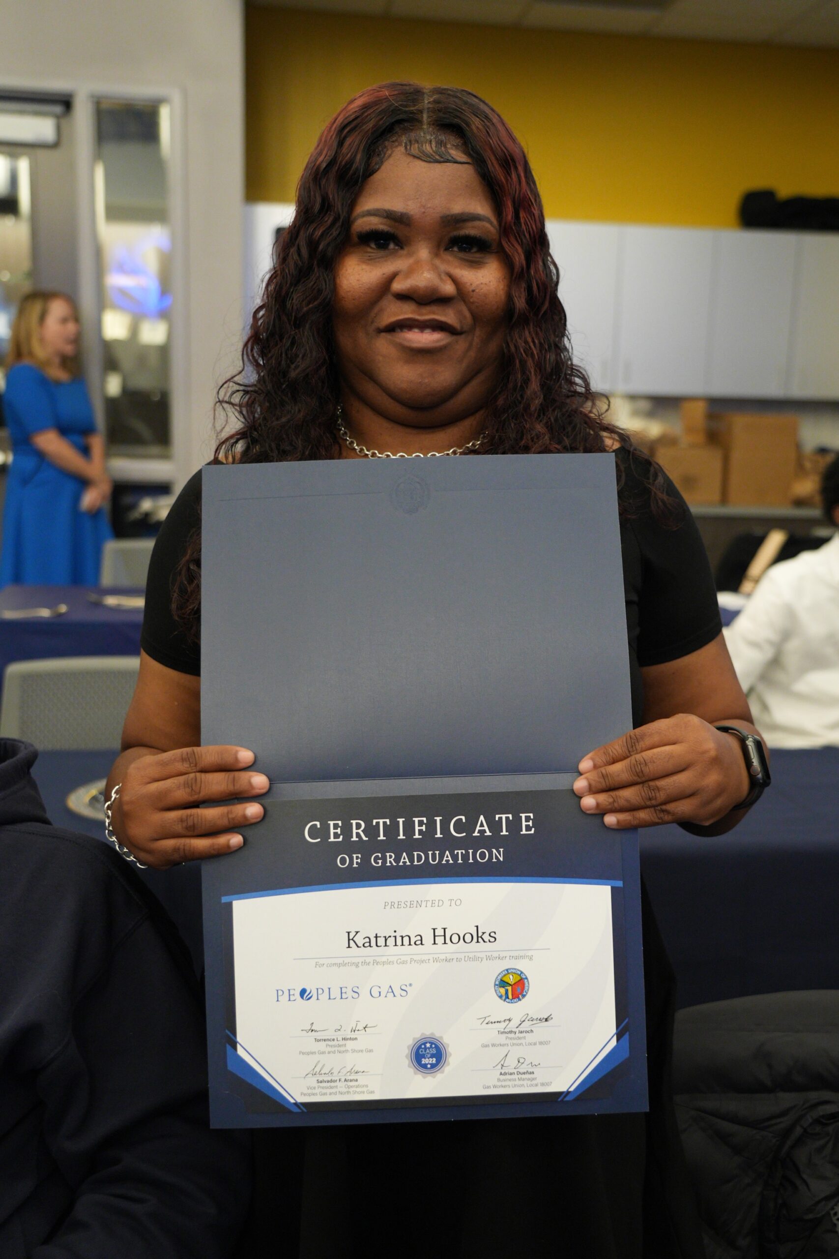 Innovative program leads Chicagoans into full-time jobs and good-paying ...